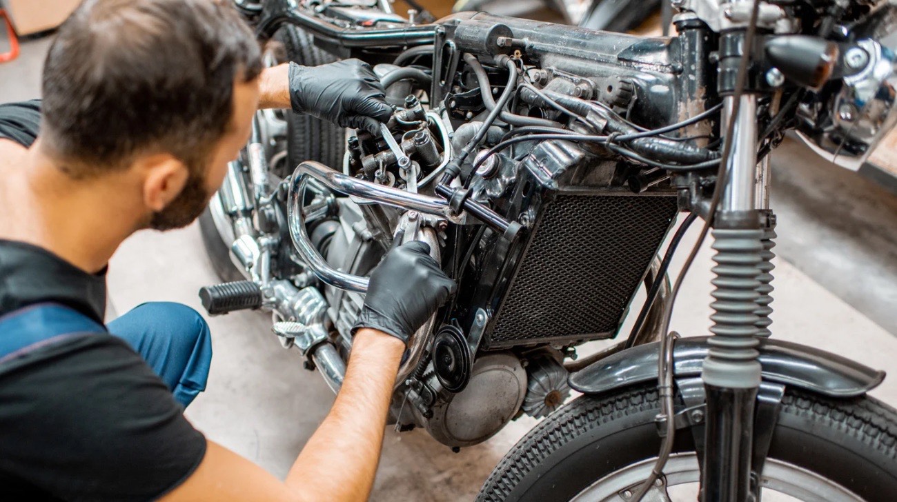 Oil-Cooled Engines Explained: Advantages & Disadvantages